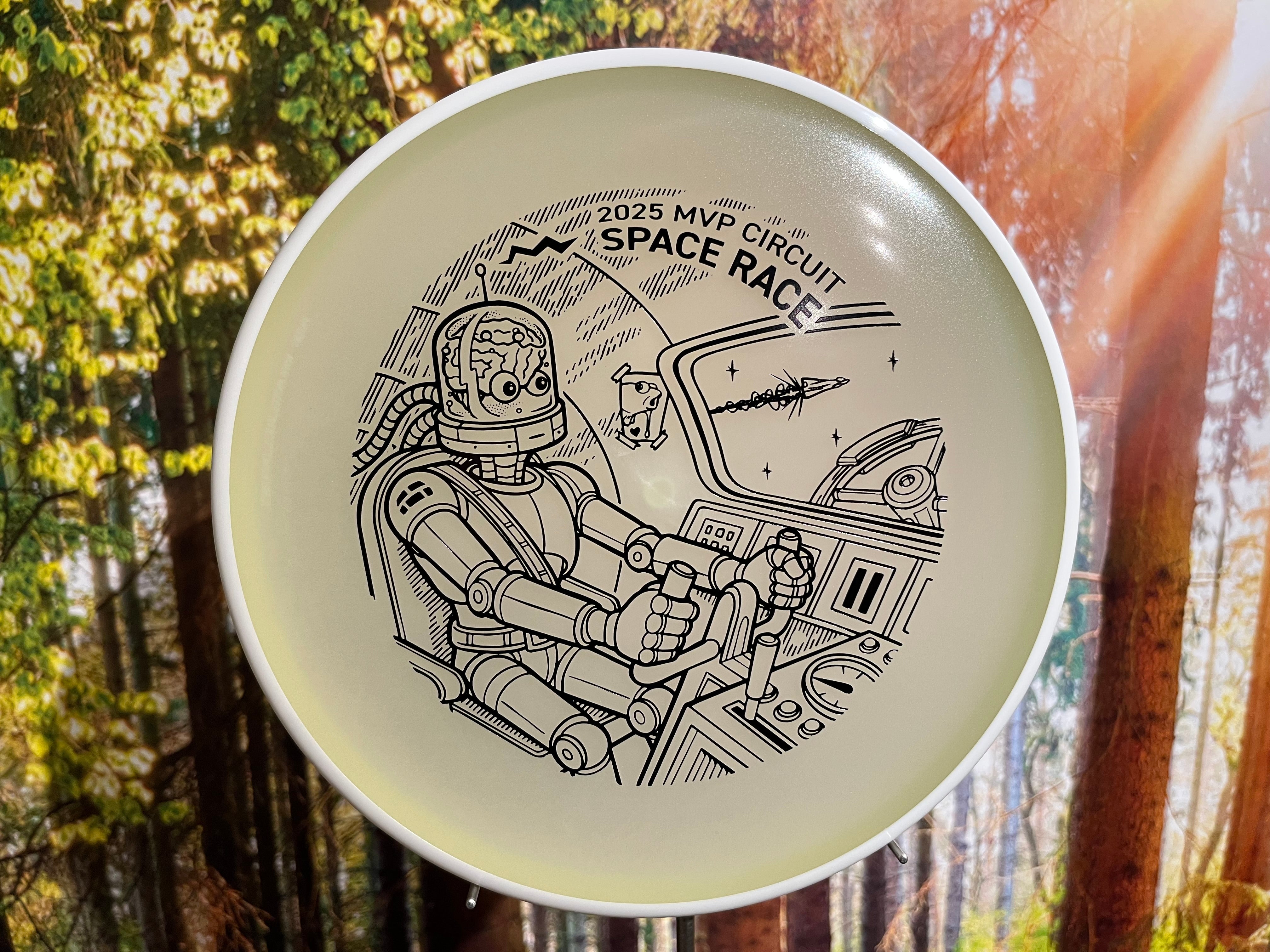 Atomic Eclipse Circuit Space Race 2025 – NewDisc Aps